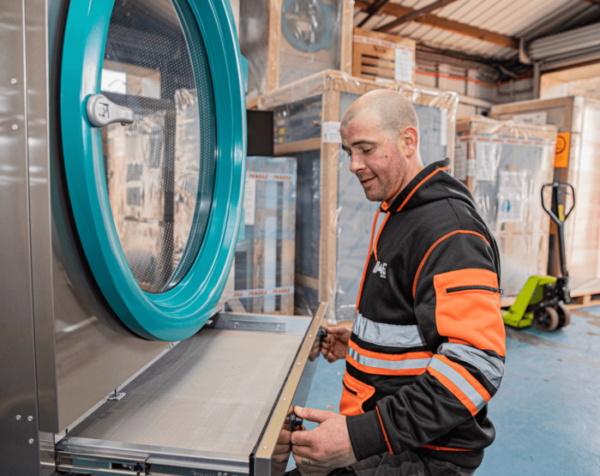 Join our team today and become a part of it. - full training